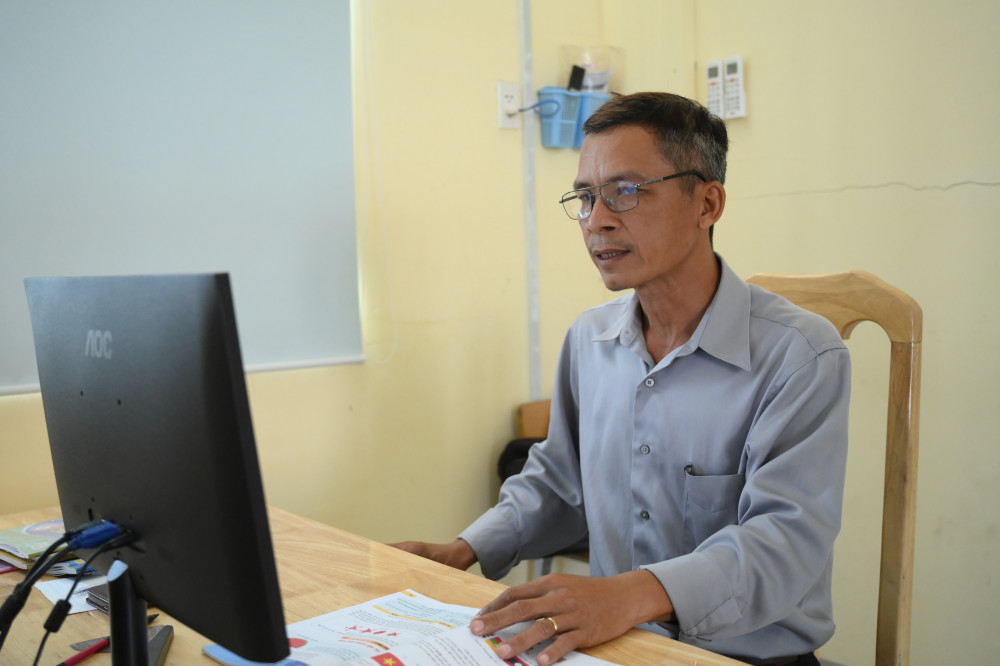 Thầy Nguyễn Quang Lộc và những sáng kiến chuyển đổi số - Báo Long An Online